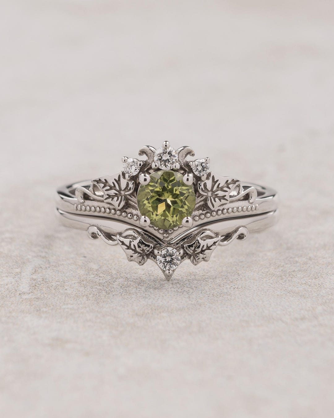Nature Inspired Green Peridot Bridal Set, Druidic Style Rings - Etsy