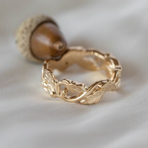 Oak Leaf 14k Gold Wedding Band, Nature Inspired Ring - Etsy