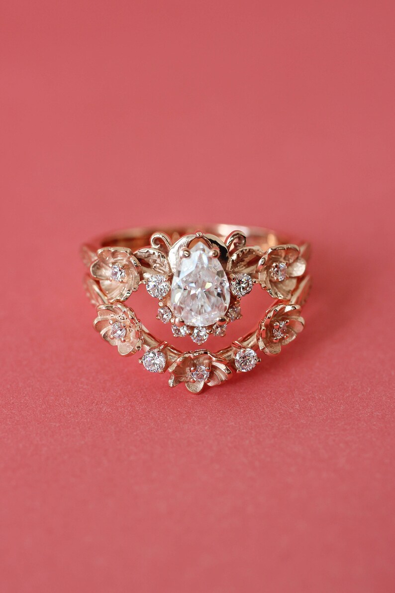 Flower wedding band diamond ring curved wedding band | Etsy