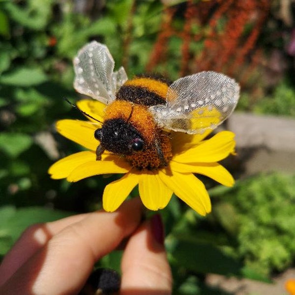 Bumblebee Brooch - Etsy