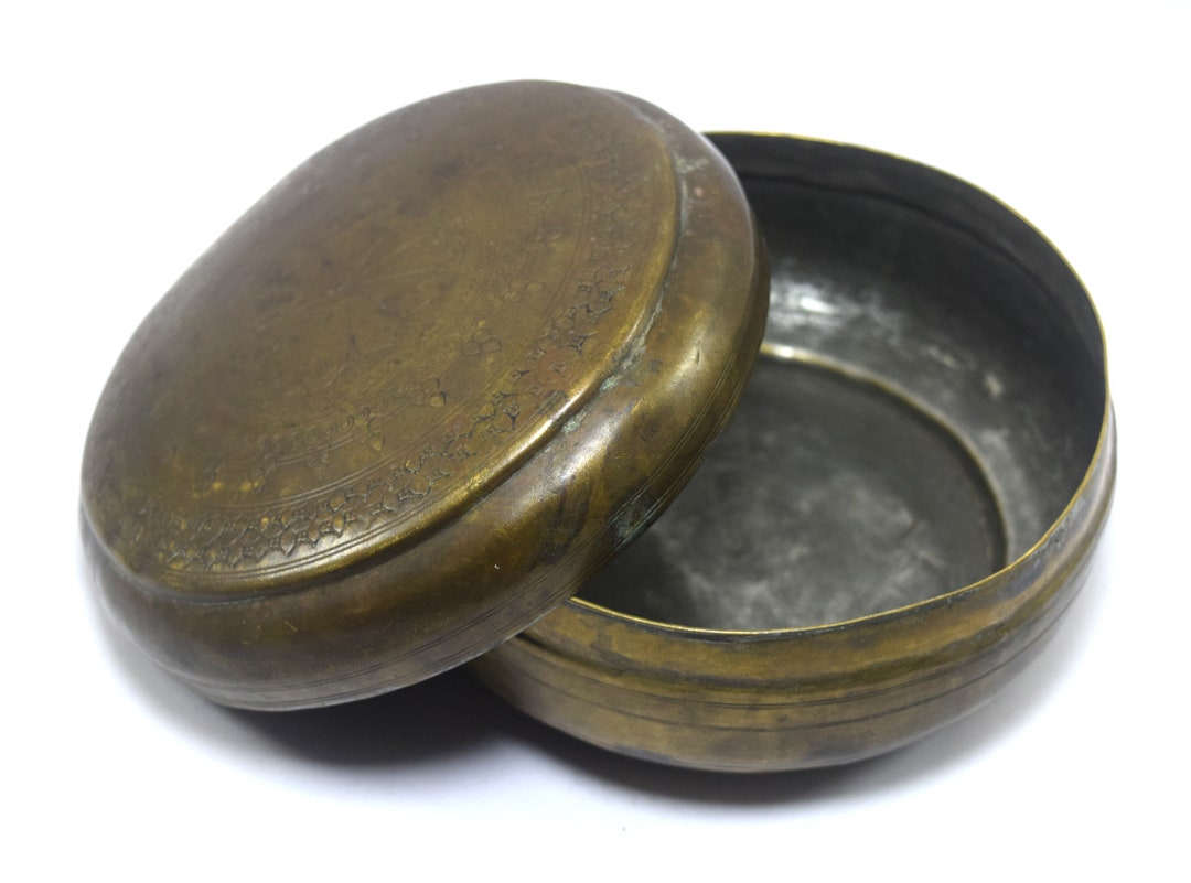 Rare Vintage Round Brass Box Old Brass Decorative Small Trinket Box ...