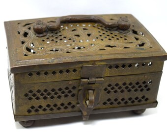 Brass Vintage Mughal Jali Box /bettle and Pan Box/vintage - Etsy UK