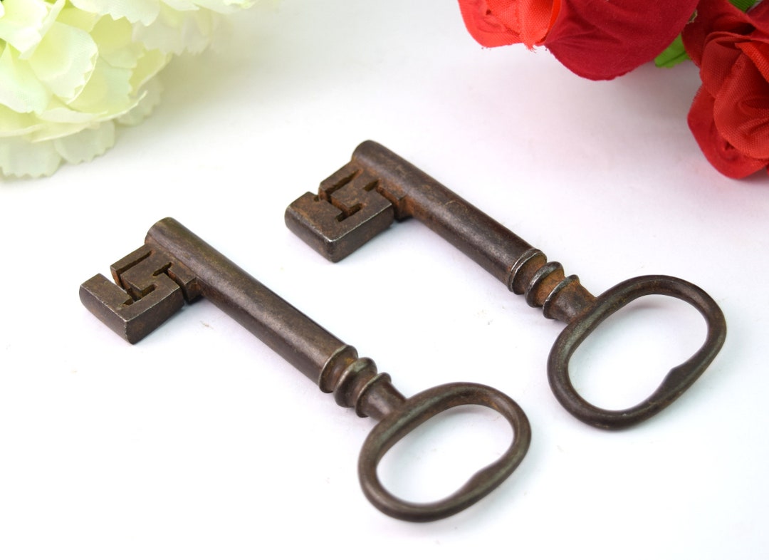 Royal Antique Design Skeleton Padlock Key Wall Rustic Décor - Etsy