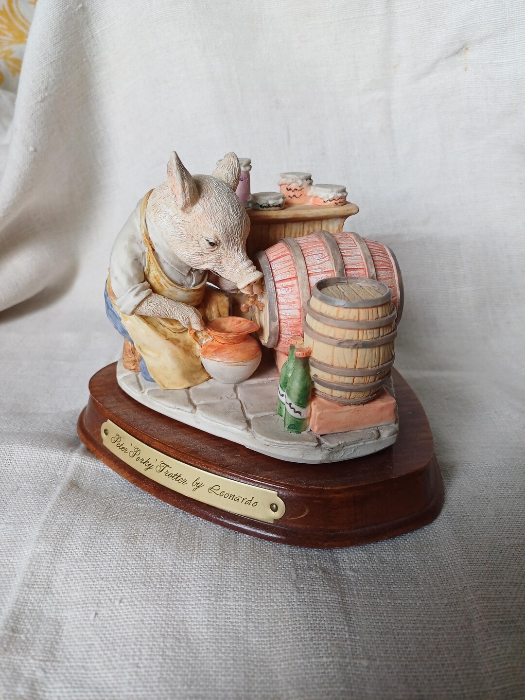 Peter Porky Trotter Leonardo Border Fine Arts Character/little Nook ...