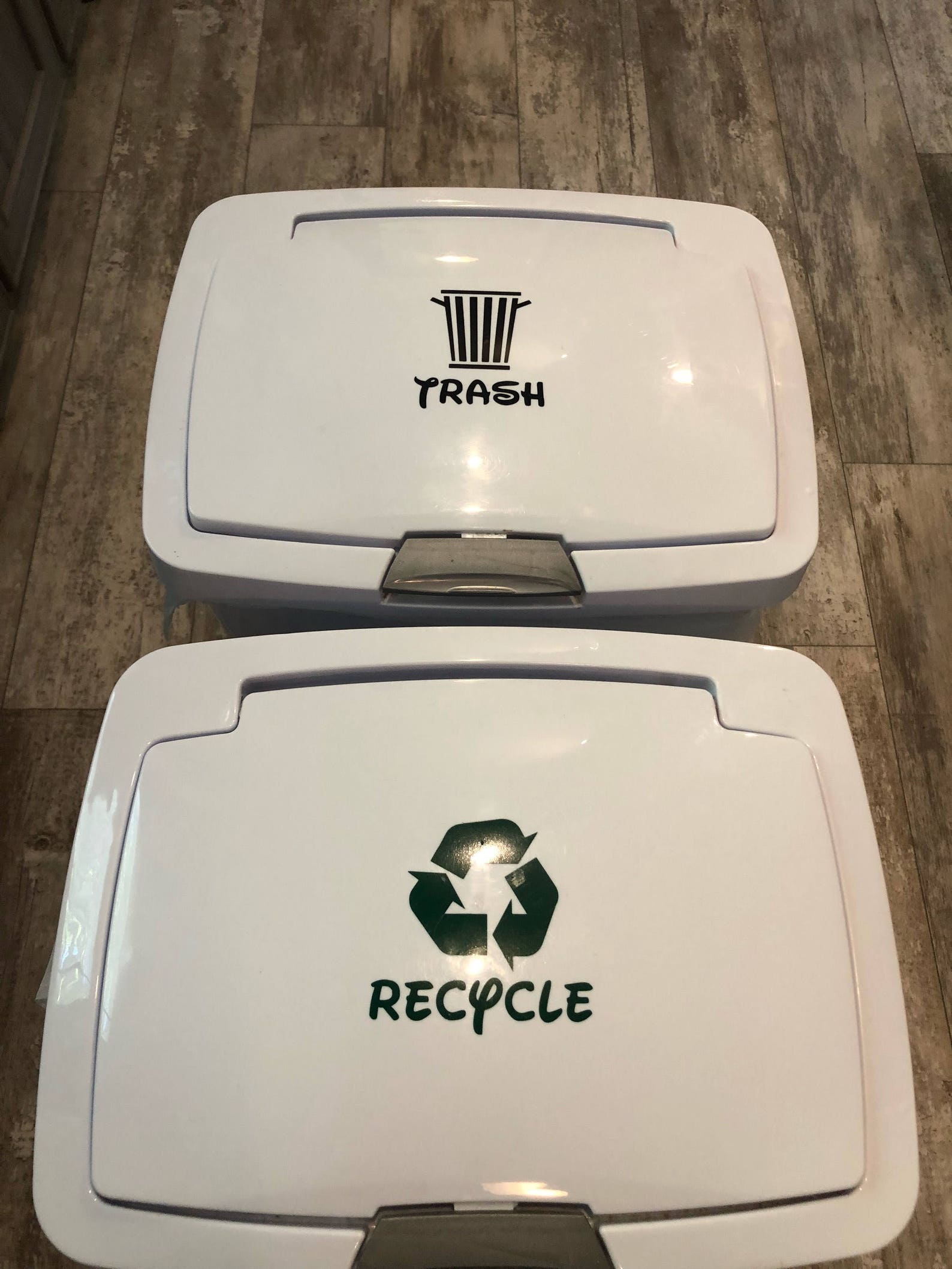 Trash and Recycle Can Vinyl Sticker Trash Can Decal | Etsy