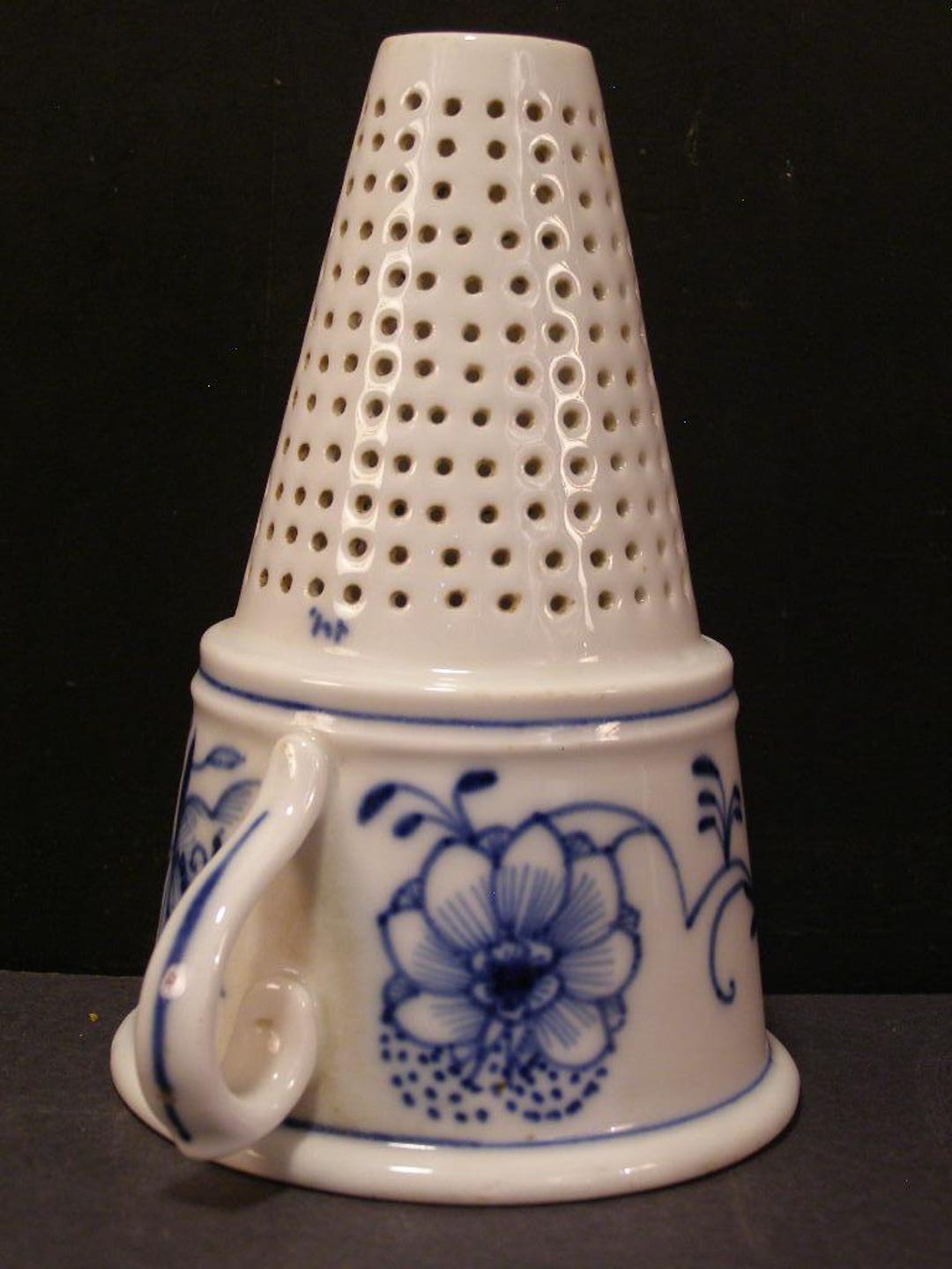 Antique MEISSEN Blue Onion Tea Teapot Coffee Porcelain Strainer Filter ...