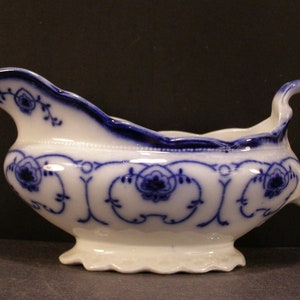 Antique Flow Blue BEAUFORT Pattern England China by WH. - Etsy