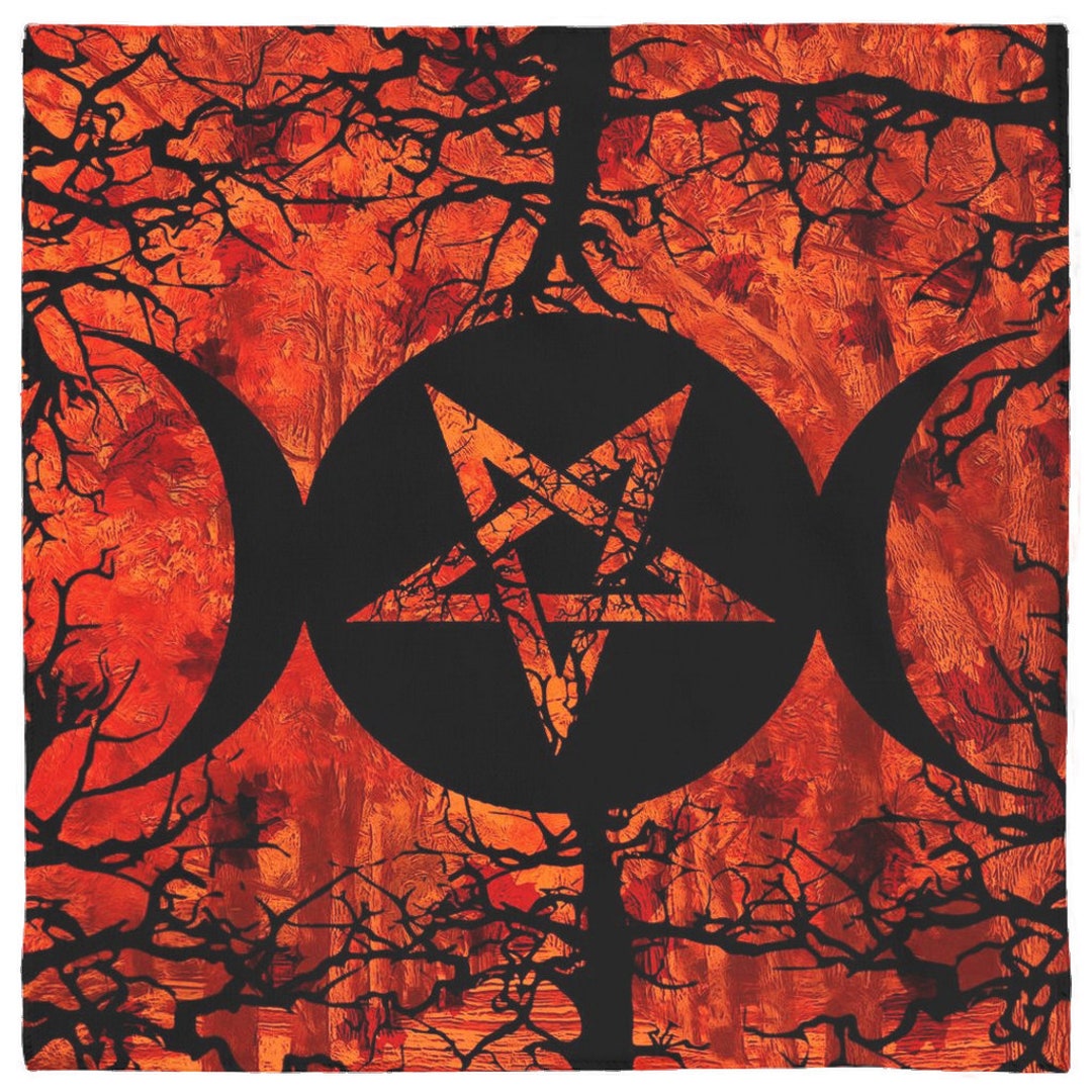 Witchcraft Altar Cloth - Hecate Crone - Etsy