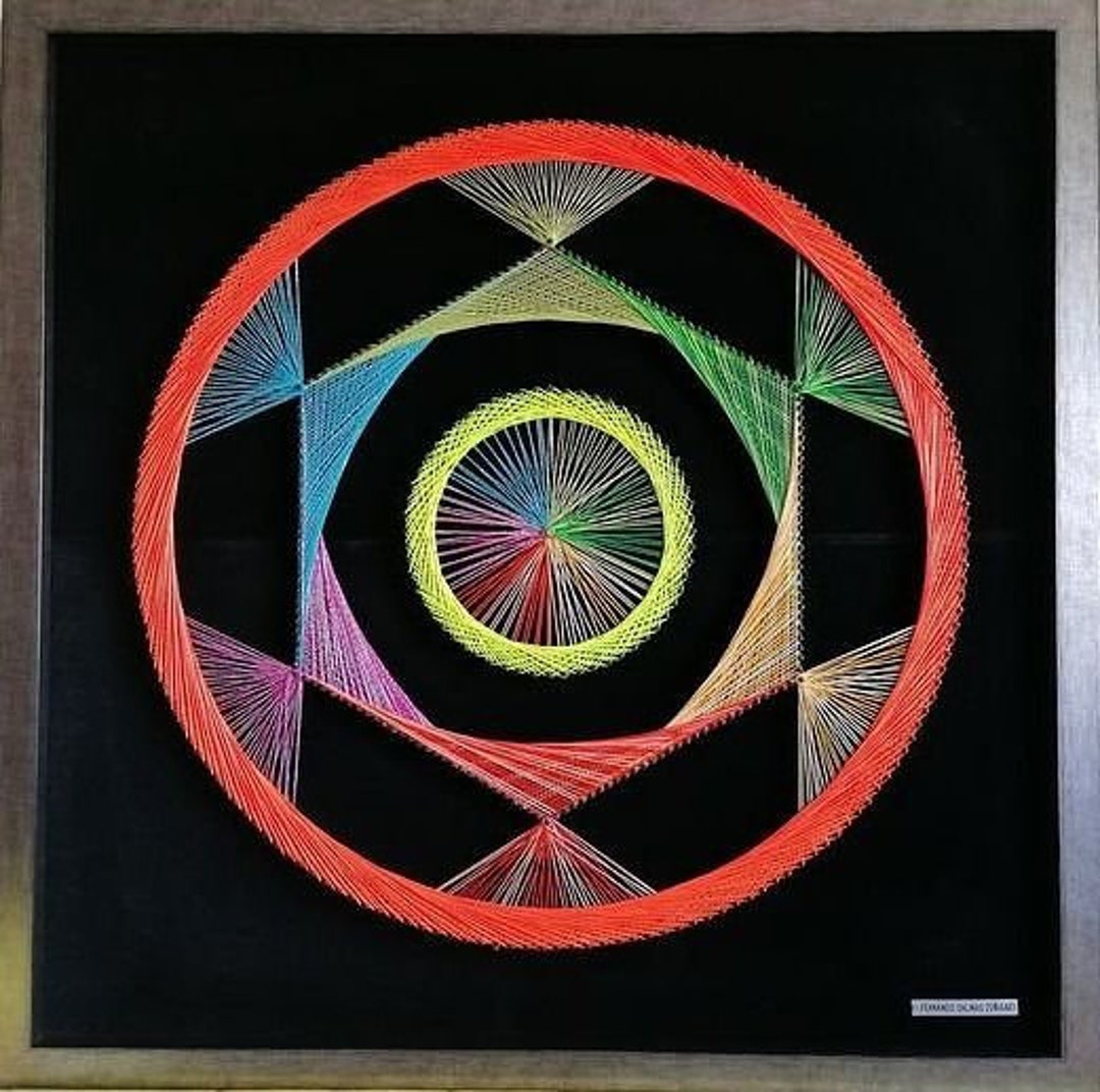 Circle Chromatic - String Art - Picture – Fernando Salinas Zúñiga - Etsy