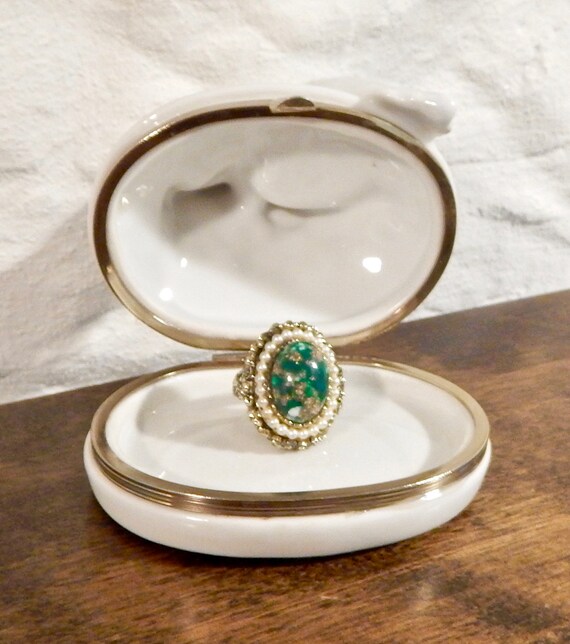 Shafford Porcelain Parrot Ring Box - Gem