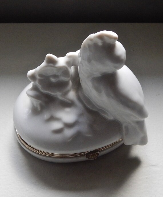 Shafford Porcelain Parrot Ring Box - Gem