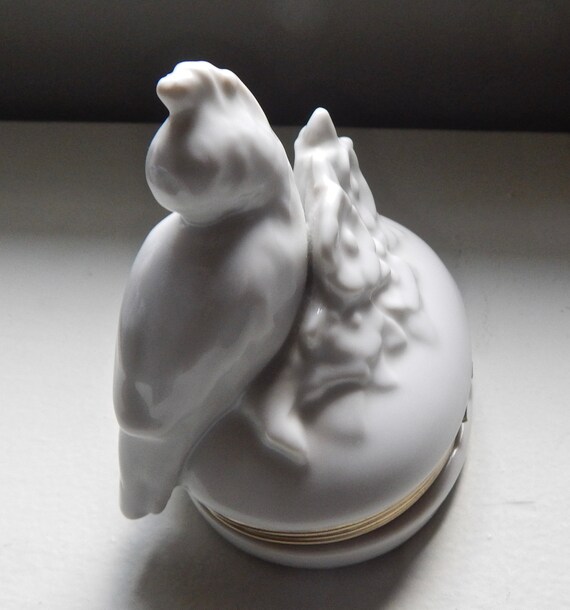 Shafford Porcelain Parrot Ring Box - Gem