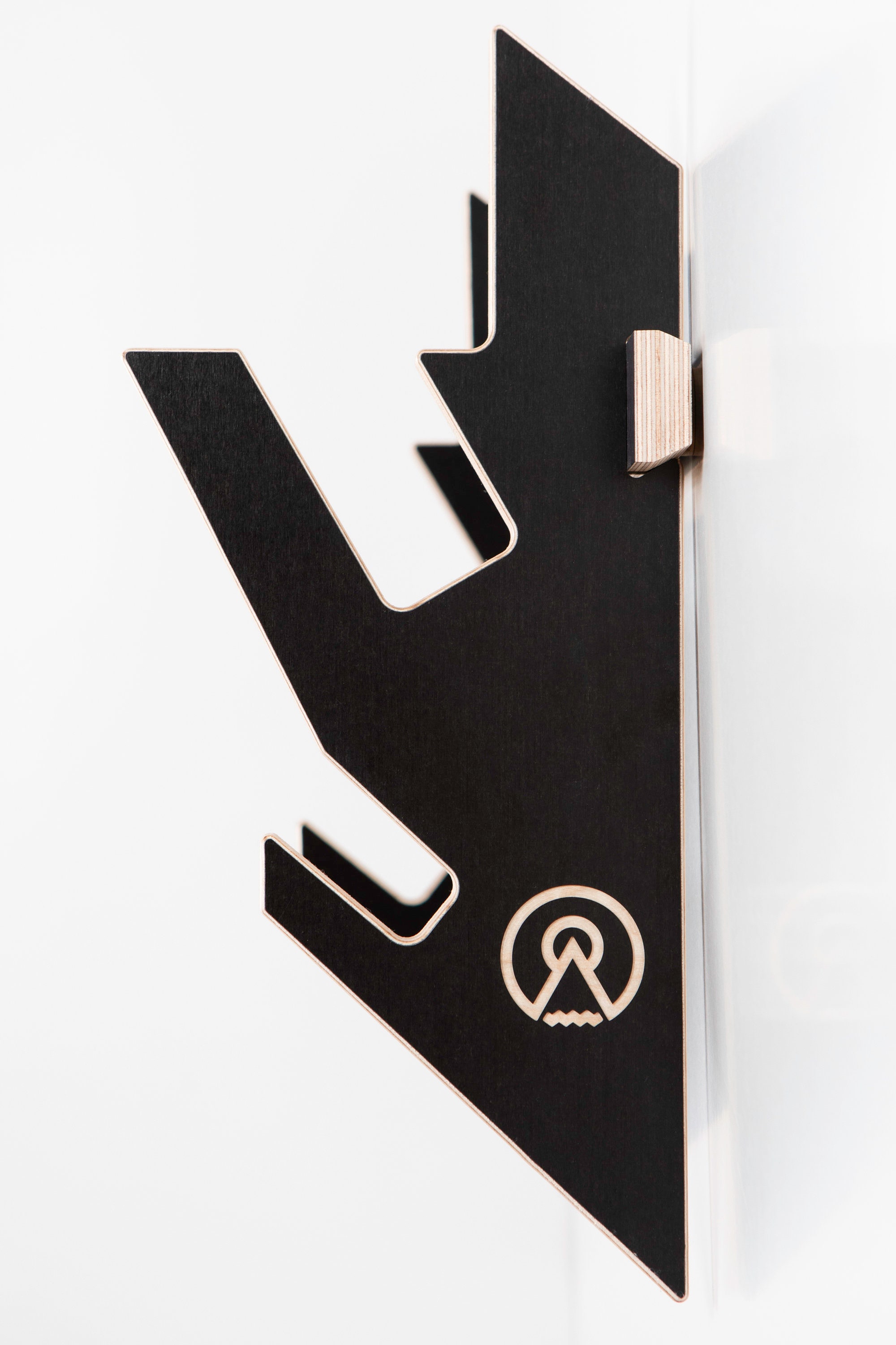 Ski Rack Plywood Horizontal Wall-mounted Indoor and Garage Ski Wall ...