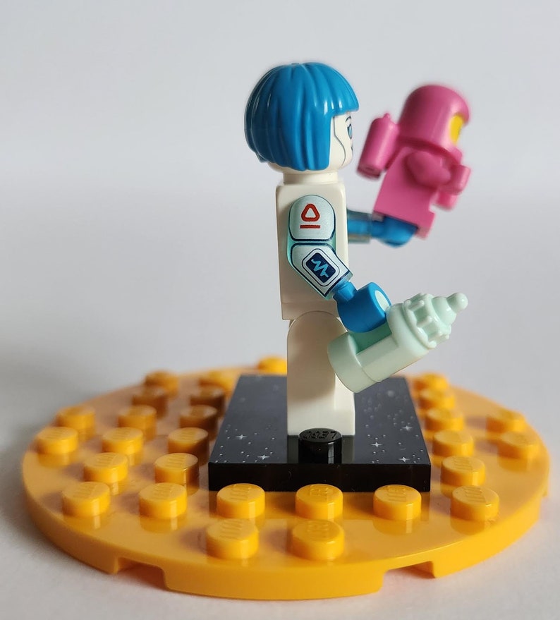 Nurse Android LEGO Space Series 26 Minifigure~ 71046 RETIRED ...