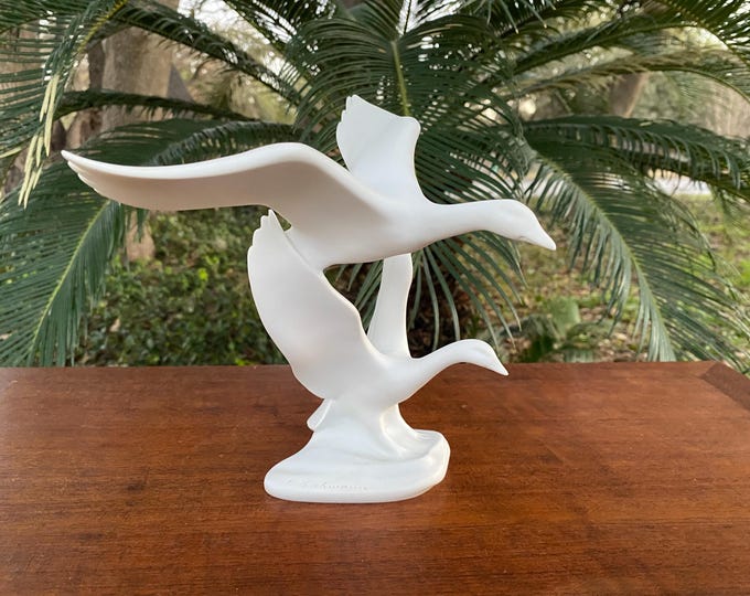 Vintage Kaiser Geese in Flight Two Flying Goose White Bisque Sculpture ...