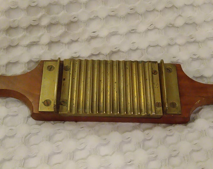 Antique Victorian Apothecary Chemist Pill Roller Maker in Mahogany ...