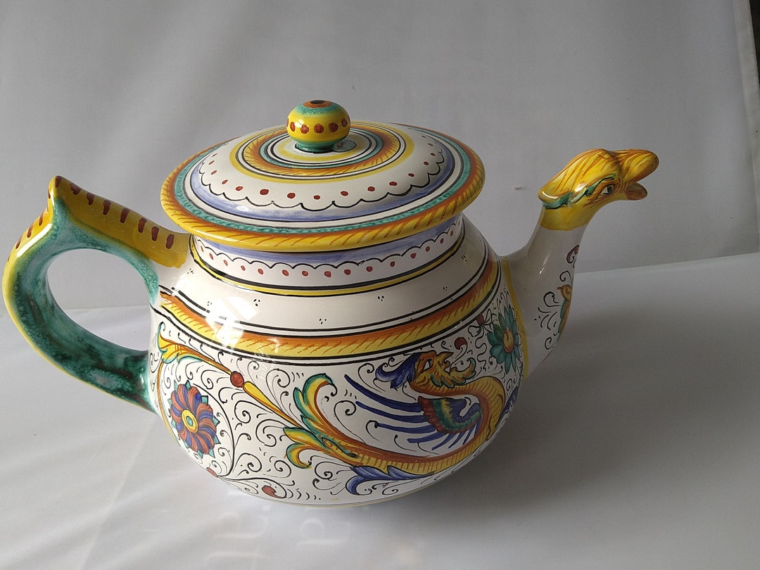 Deruta Teapot Decorated in Raffaellesco Pattern Artistic Ceramic Hand ...