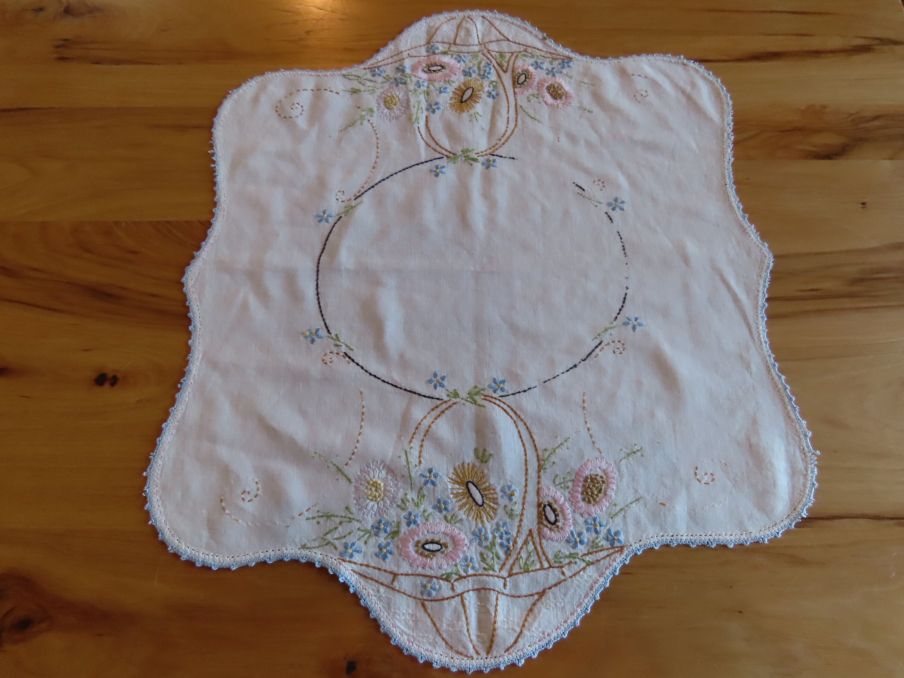 Mismatched Embroidered Doilies AS IS Hand Embroidered Doily Repurpose ...
