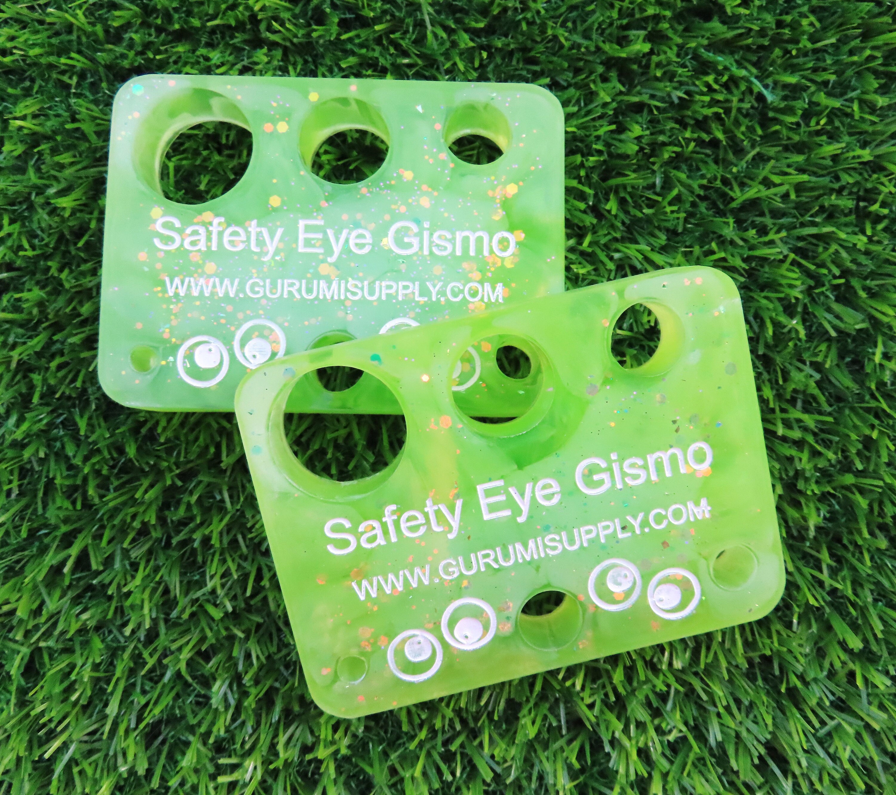 Safety Eye Gismo Pearlized Green Apple with Glitter - Rectangle ...