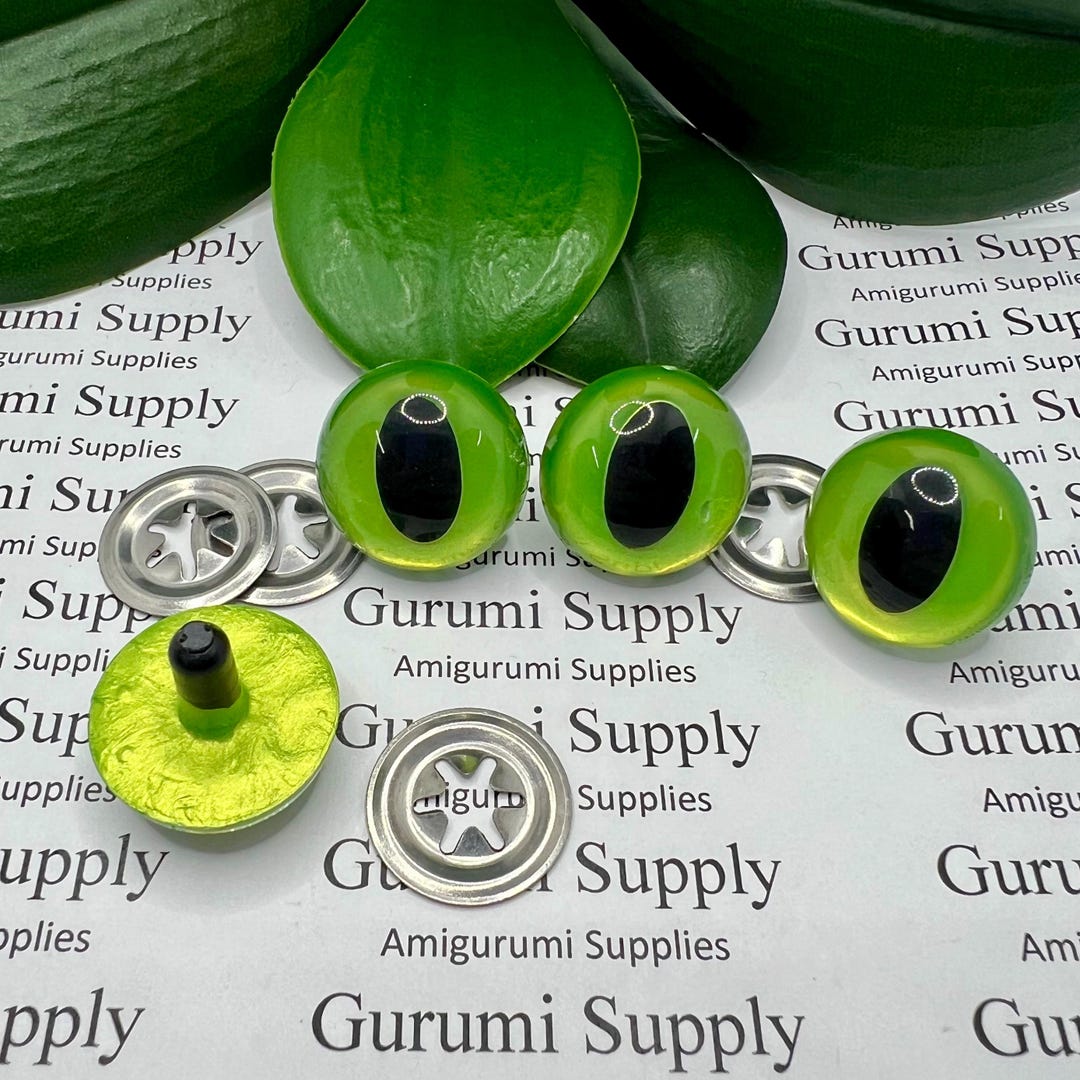 21mm Hand Painted Metallic Yellow-green Color Iris Black Pupils Round ...