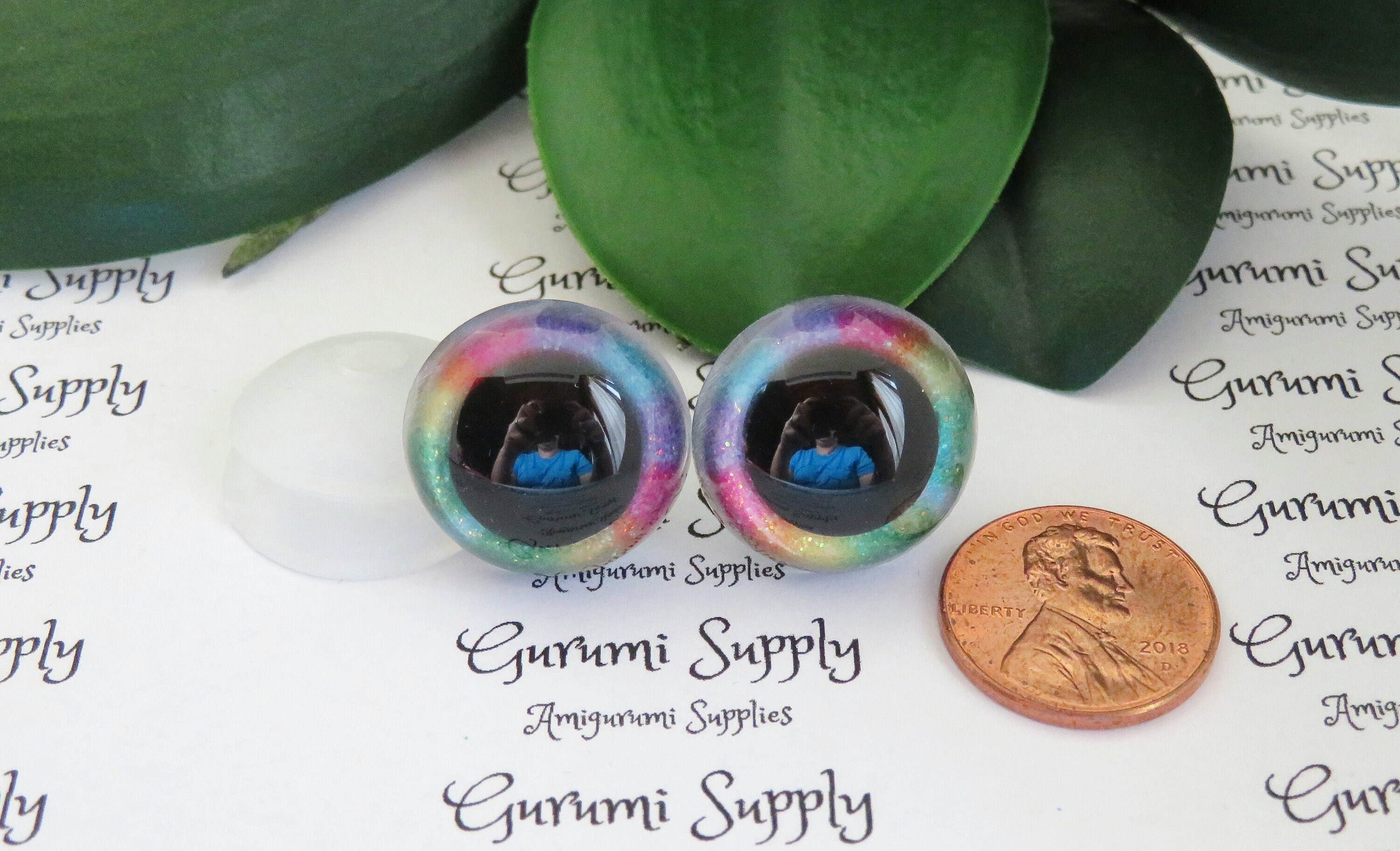 20mm Clear Safety Eyes with a Circle Rainbow Glitter Slip and Black ...