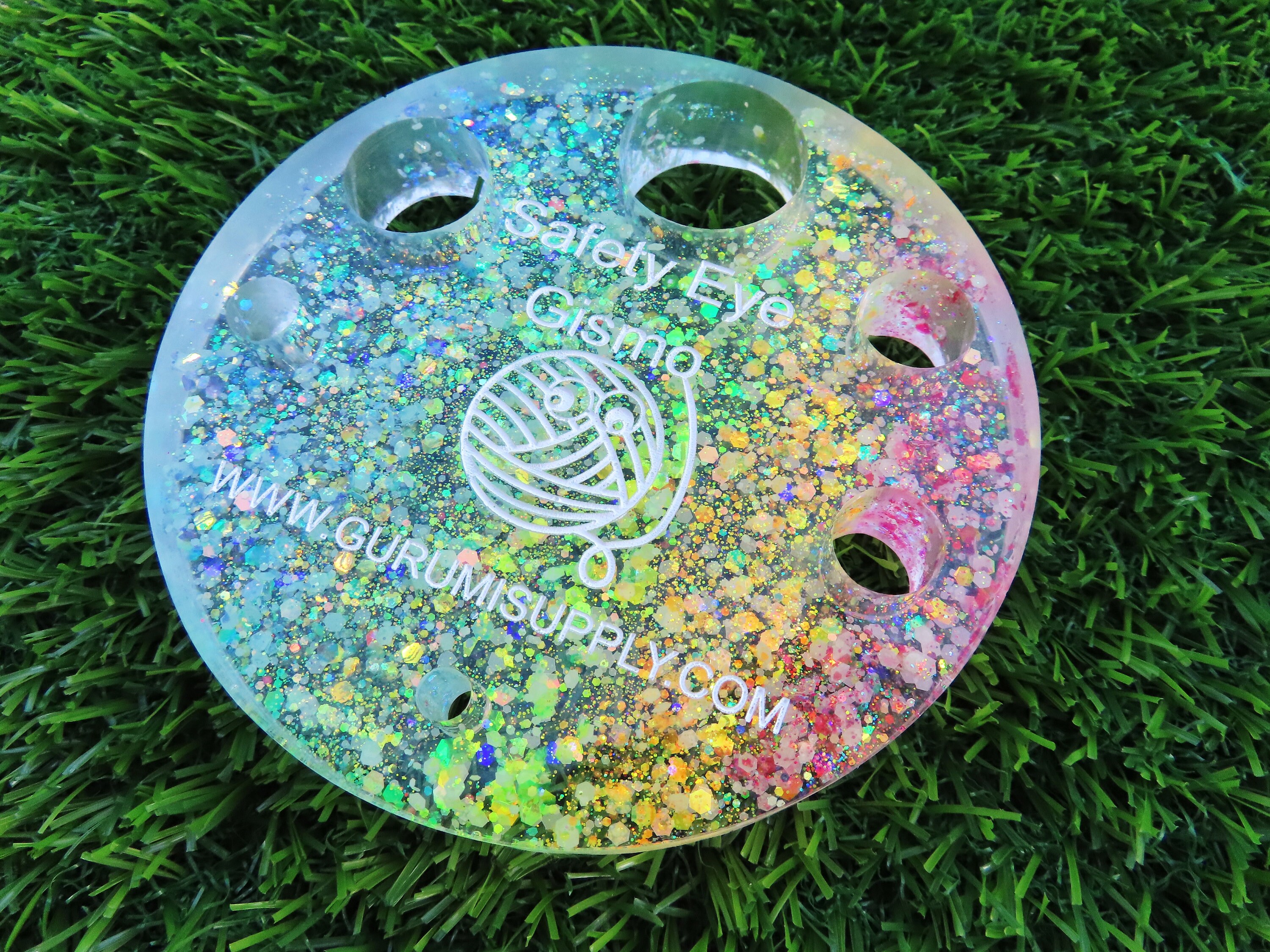 Safety Eye Gismo Clear with ROYGBV Glow Glitter - Circle - Safety Eye ...