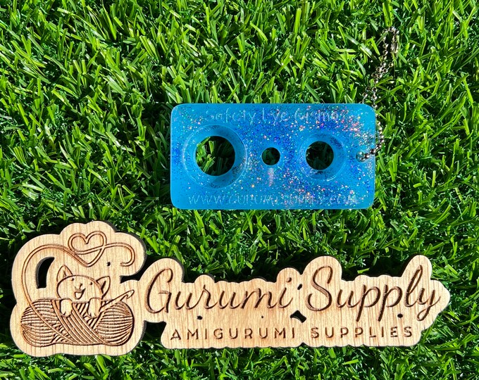 Safety Eye Gismo Blue With Color Glitters Rectangle Keychain Safety Eye ...