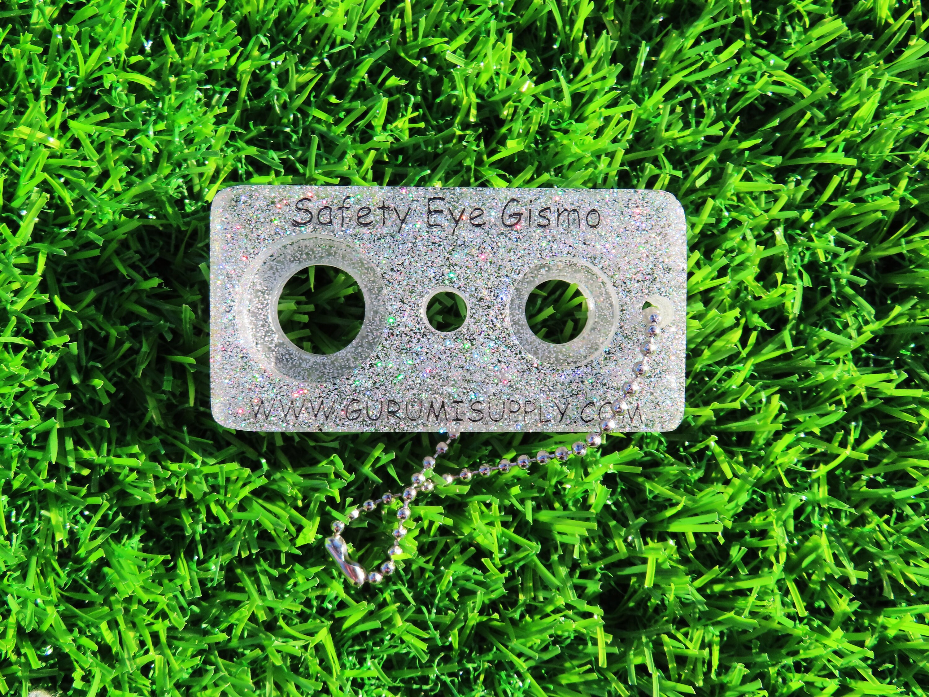 Safety Eye Gismo Holographic Silver Fine Glitter - Keychain - Safety ...
