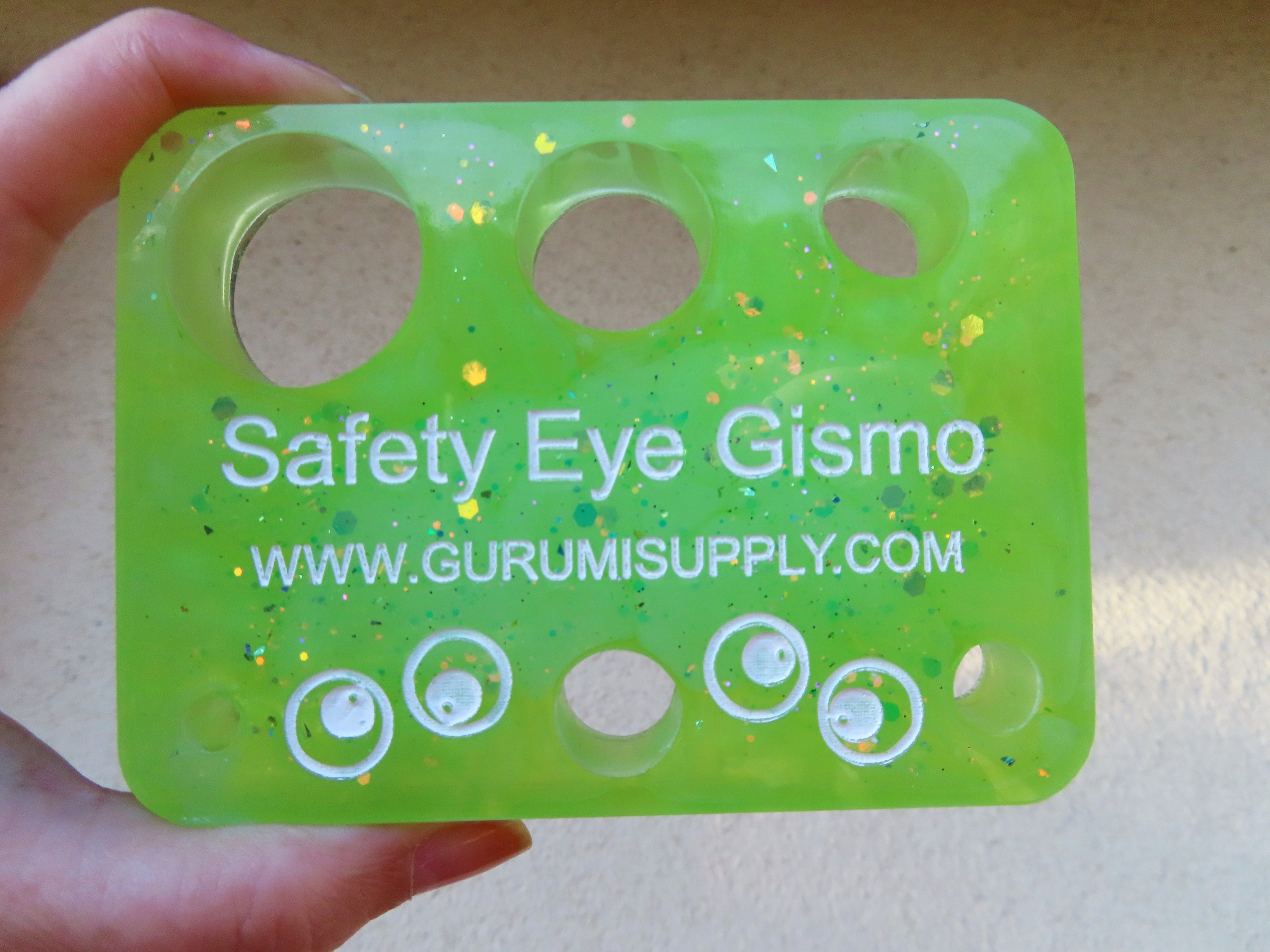 Safety Eye Gismo Pearlized Green Apple with Glitter - Rectangle ...