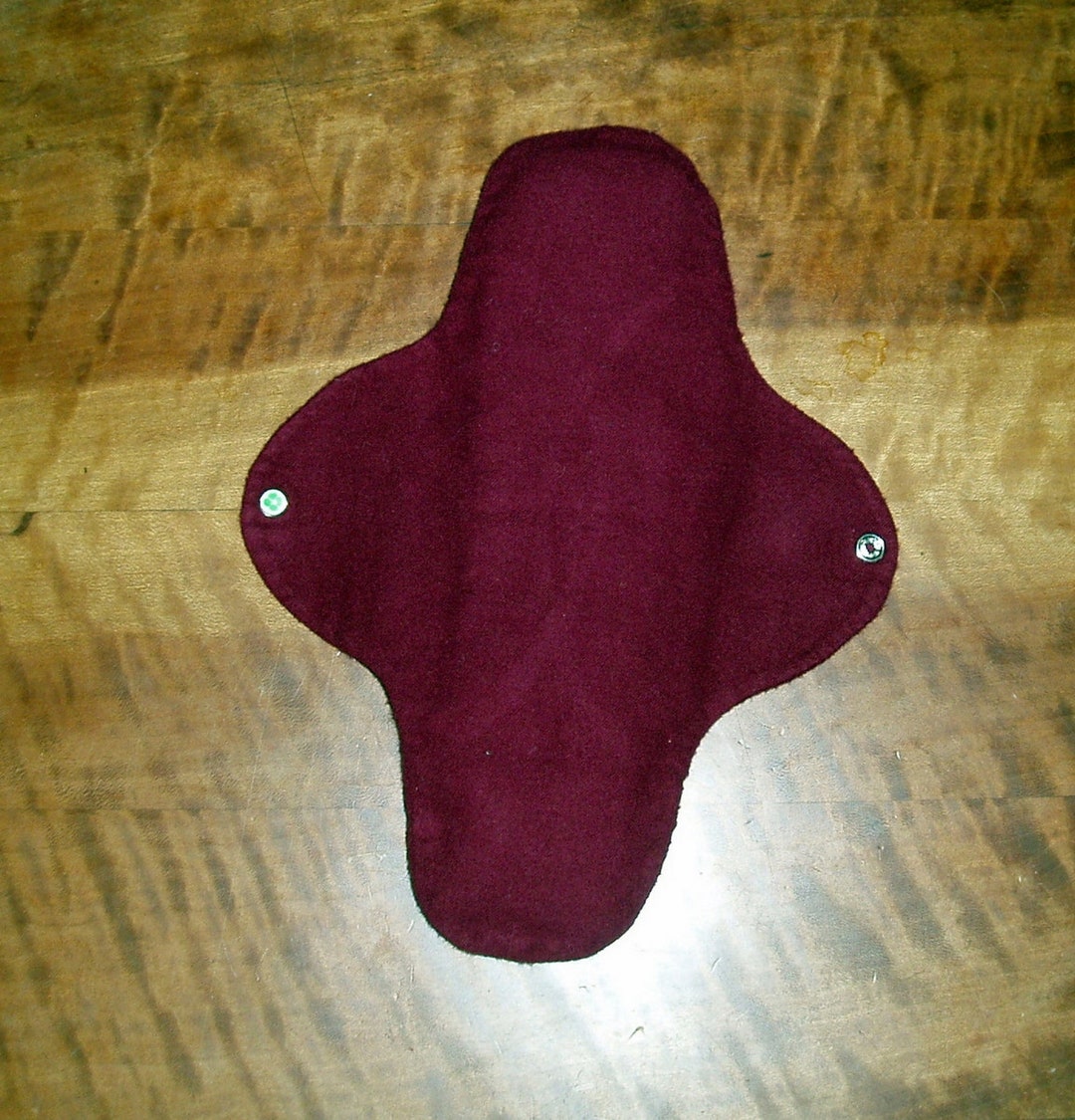 Organic Heavy Flow Day Moon Pads Pads With Removeable Tri-fold Liners ...