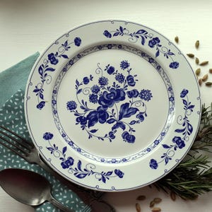 EIGHT Mix and Match Blue and White China Plates/dishes. Blue & White ...