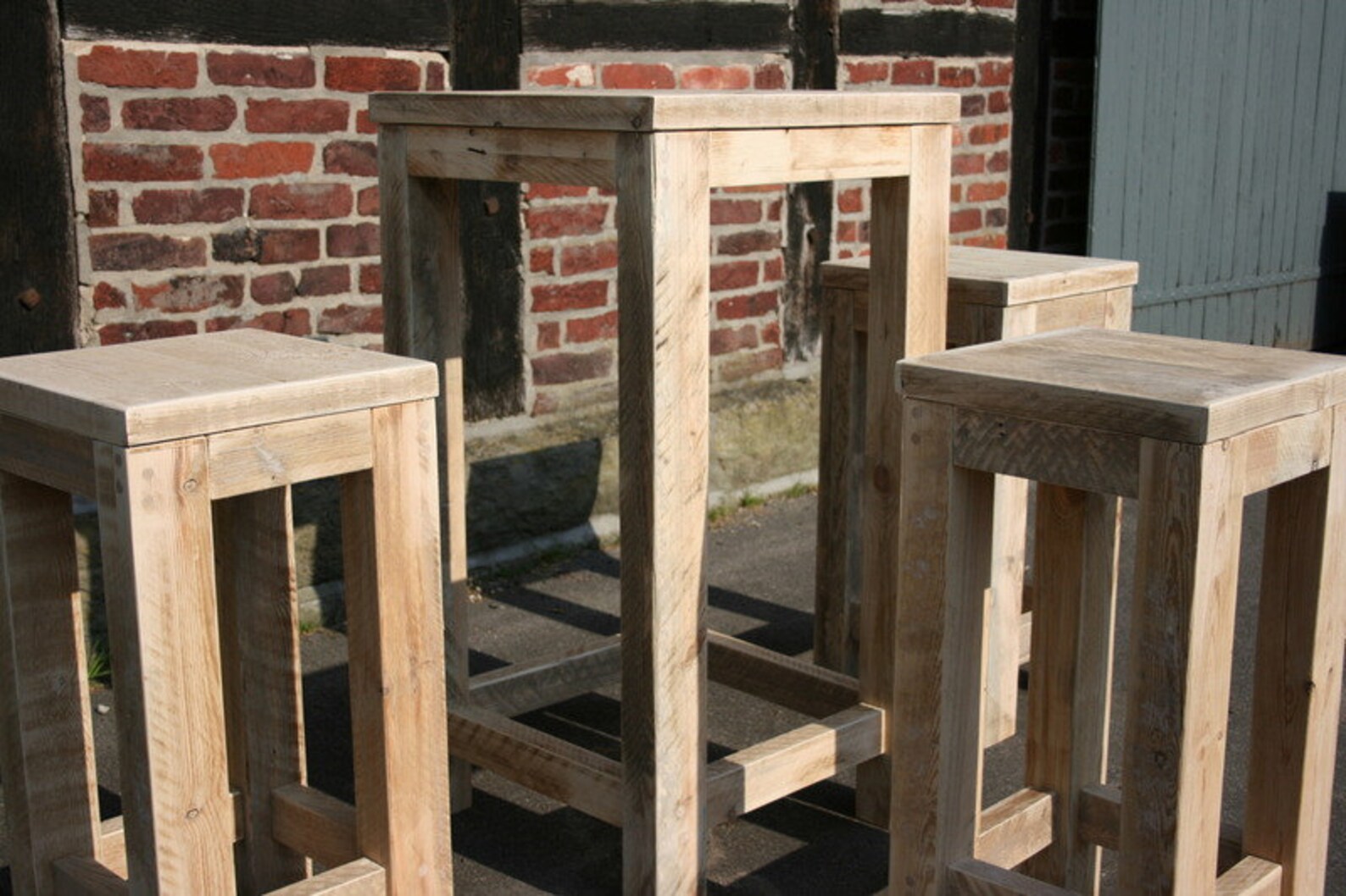 Bauholz-Stehtisch-Hocker Kombination recycelt - Etsy.de