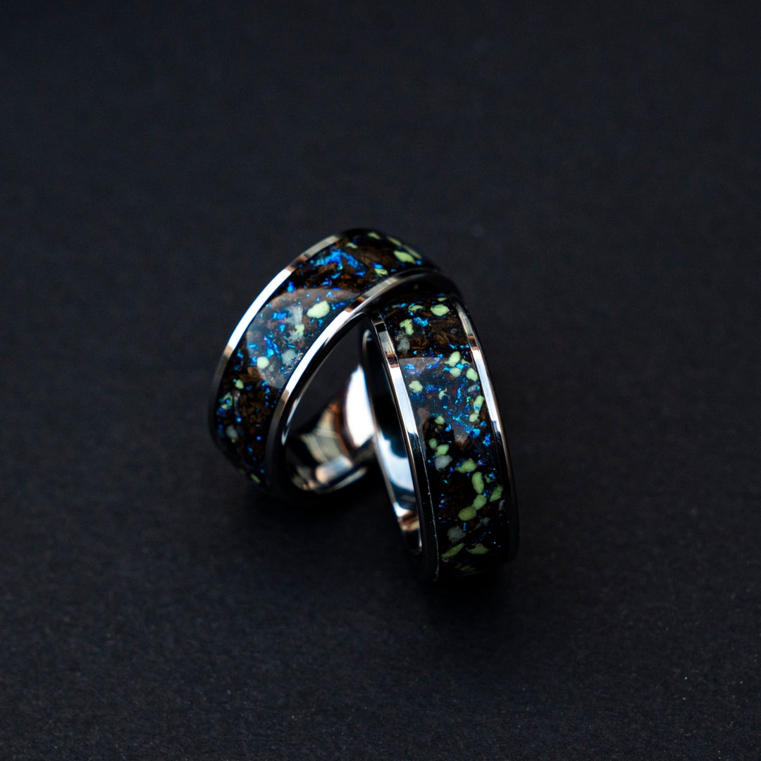 Blue Orion Nebula Ring Set With Megalodon and Glowstones, Glow in the ...