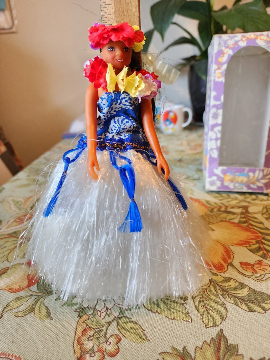 Vintage Pearly Shells Hawaiian Hula Doll Musical Walking Dancing in ...