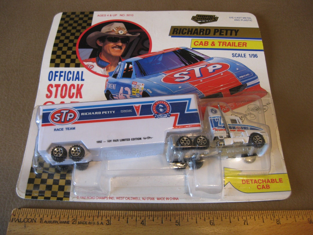 Richard Petty Cab & Trailer STP Toy Semi Truck 1/87 Scale on Card by ...