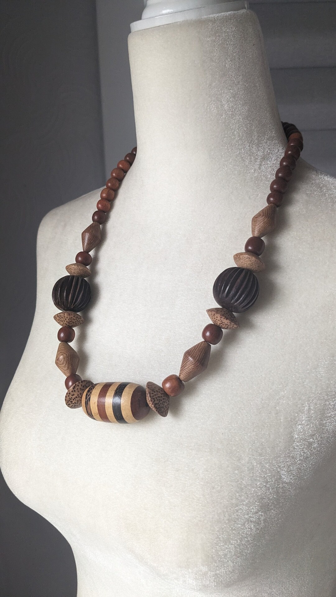 Wooden Bead Vintage Necklace - Etsy