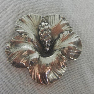 Gumps jewelry store