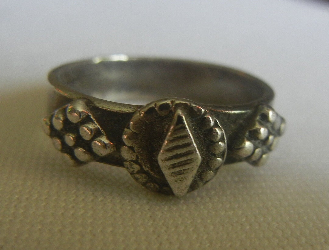 Old Rajasthani Tribal Ring Band, 900 Silver 4.1 Grams, Size 7.25, 1/4x3 ...