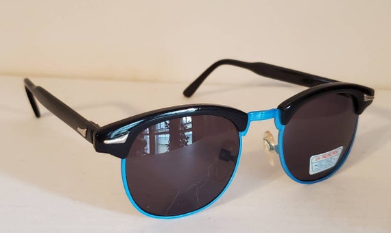 Vintage Clubmaster Sunglasses // Black Frames w/ Blue… - Gem