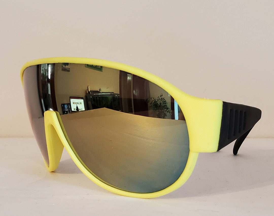 Vintage Retro Sport Shield Sunglasses// Big Shield Goggles // Yellow ...