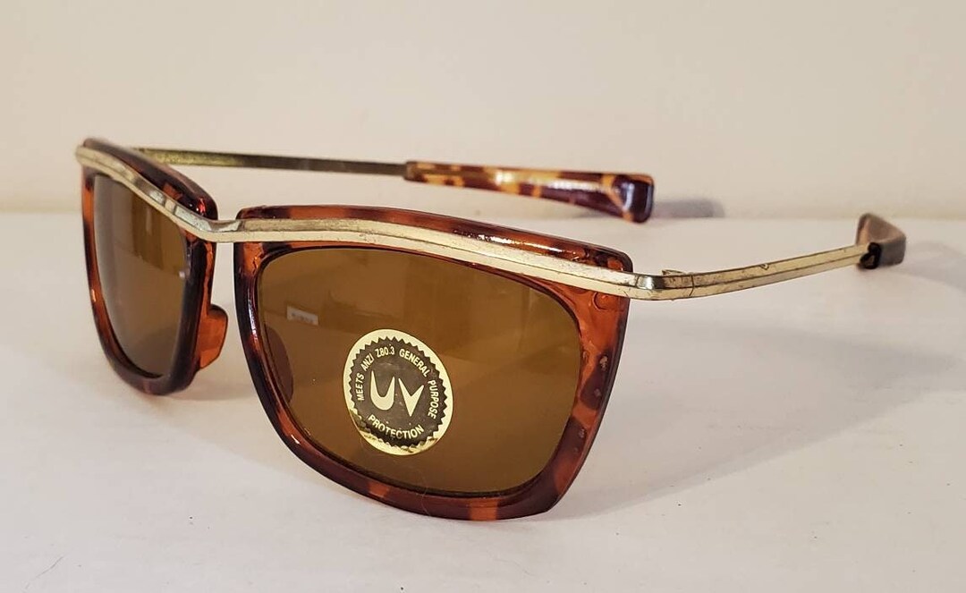 Vintage Sunglasses // Square Rectangle Tortoise Shell Frames // Gold ...