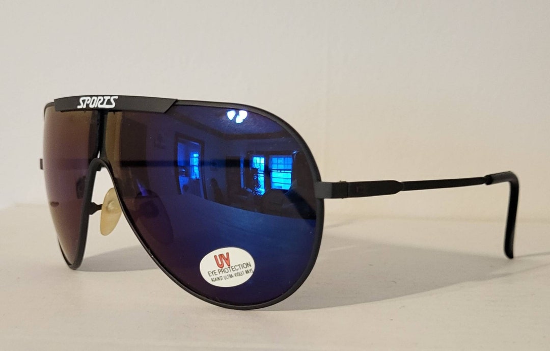 Vintage Aviator Sunglasses // Matte Black Metal Frames // Stylish Blue ...