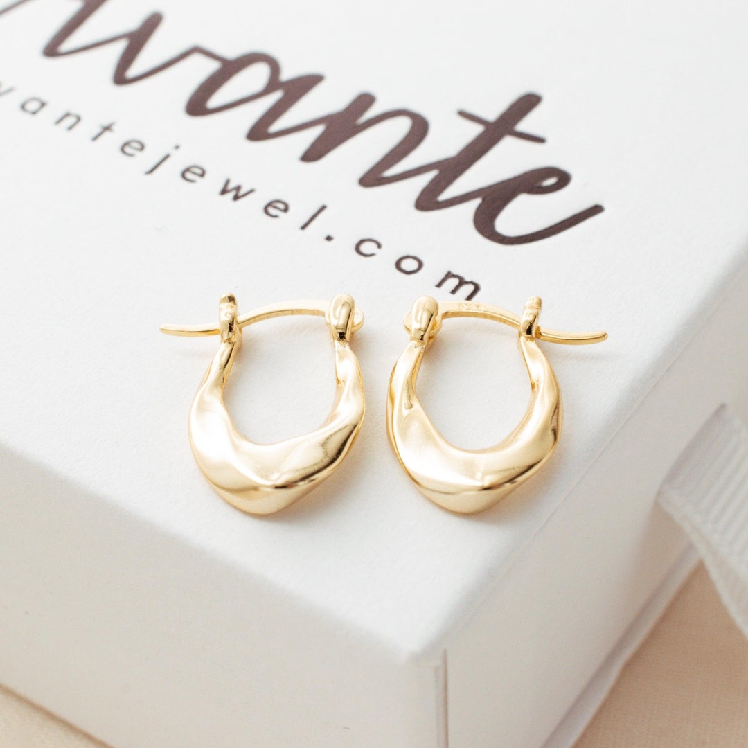 Wavy Hoop Earrings Small Hoop Earrings Minimalist Earrings Gold Hoop ...