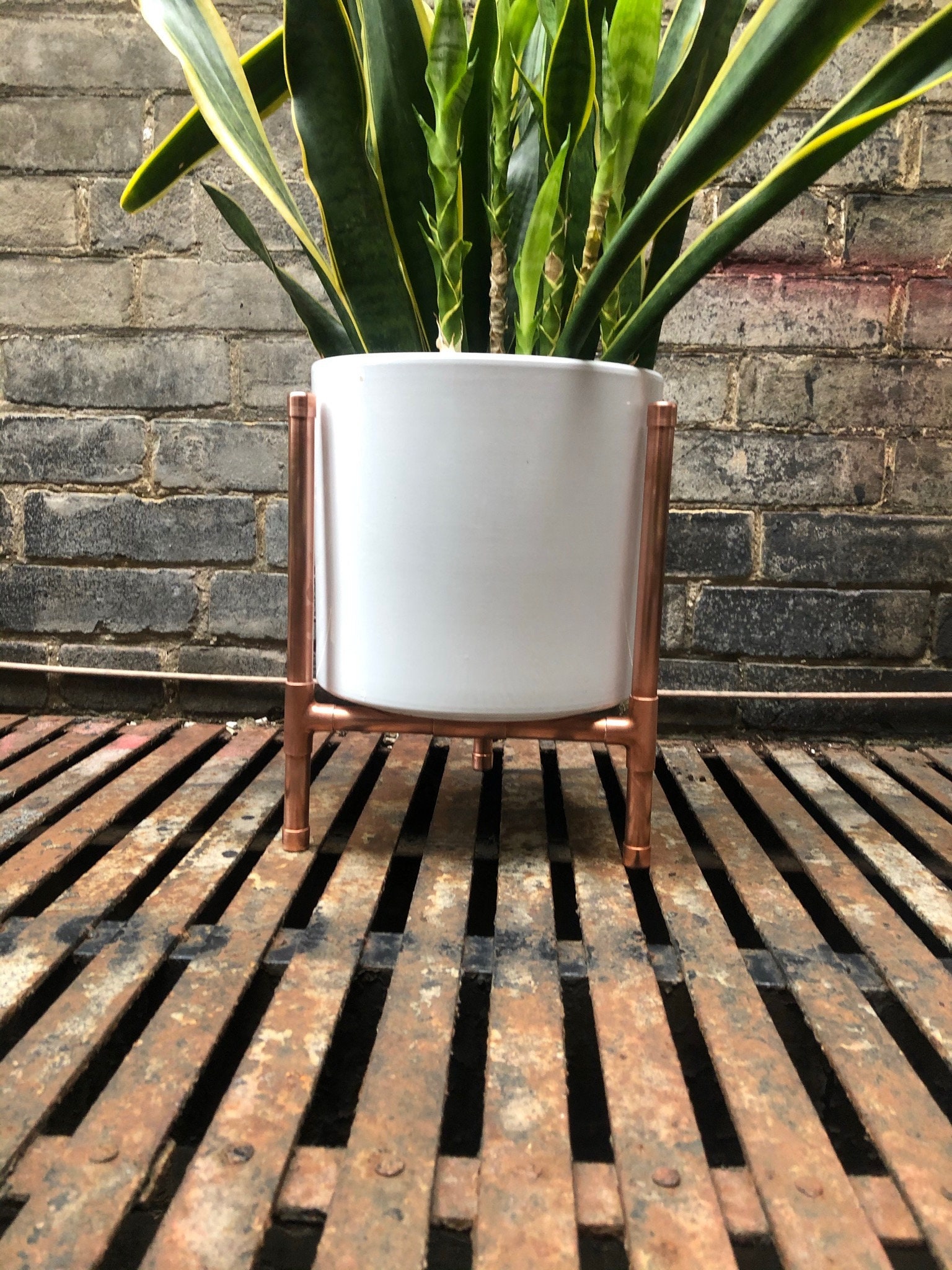 Minimal Triangle Plant Stand - Etsy