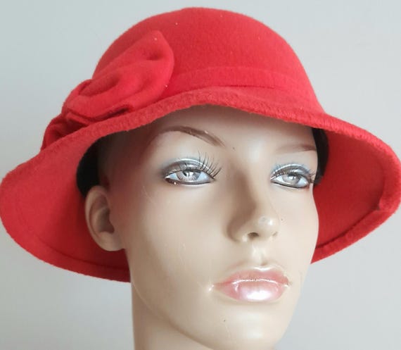 1930S STYLE RED cloche Style hat - Gem