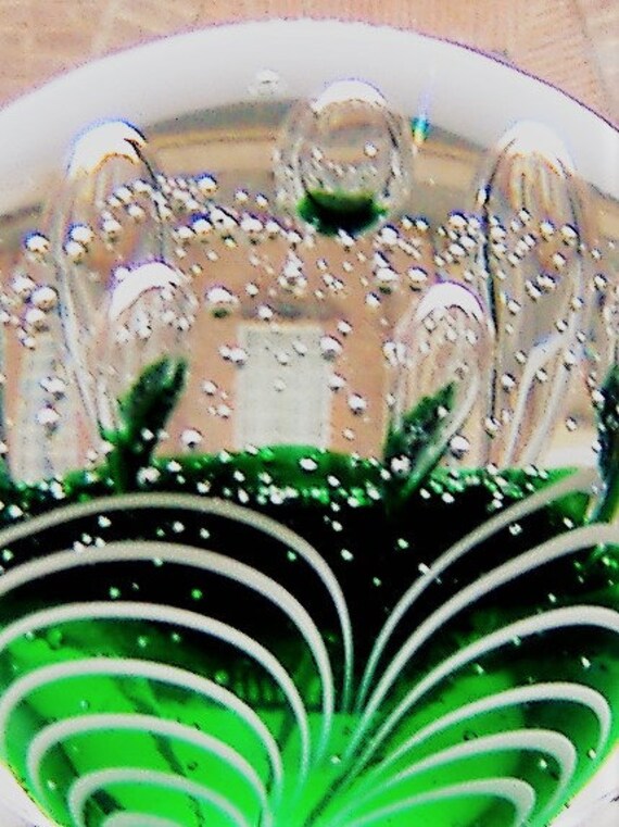 PRETTY PAPERWEIGHT GREEN and White - Etsy