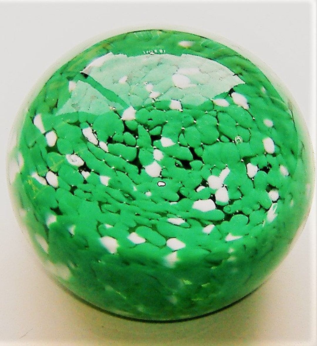 PRETTY PAPERWEIGHT GREEN and White - Etsy