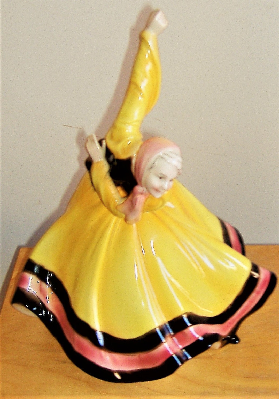 ART DECO Style Gorgeous KATZHUTTE Hertwig Figurine - Etsy