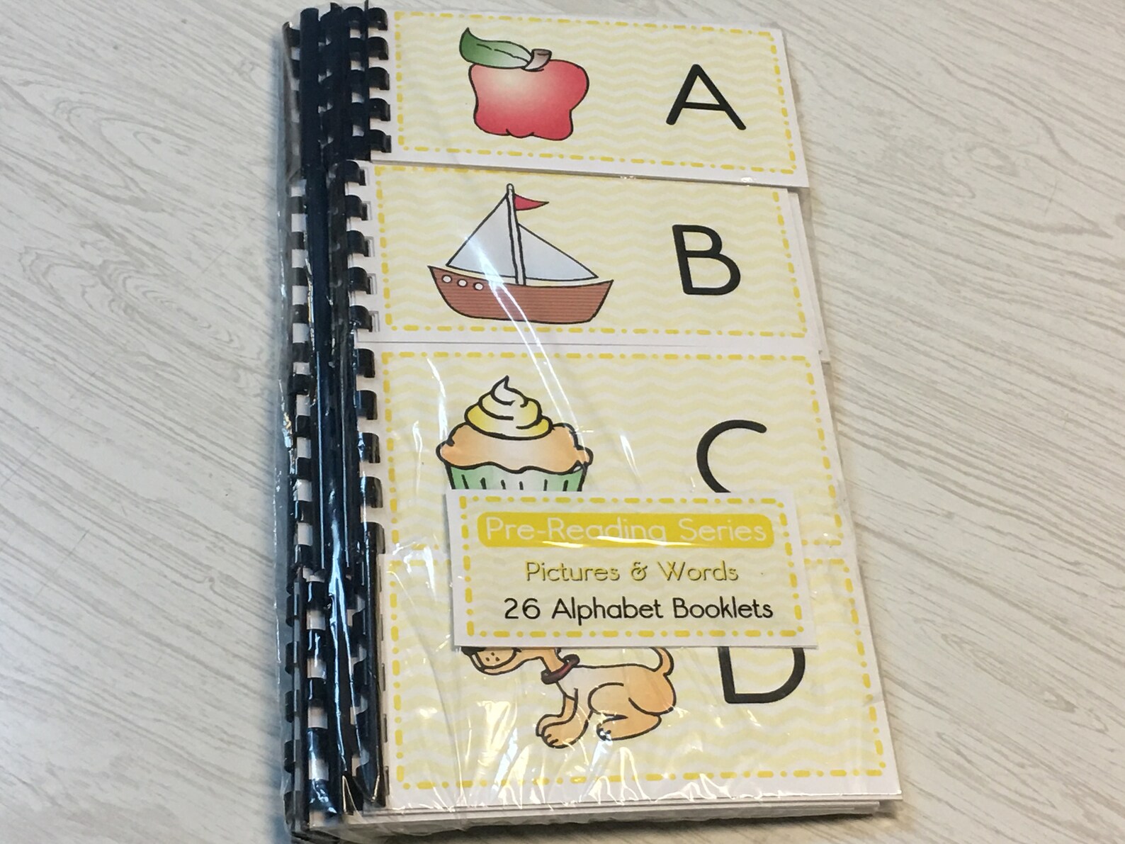 Pre-reading Series - 26 Alphabet Booklets- Montessori Material for ...