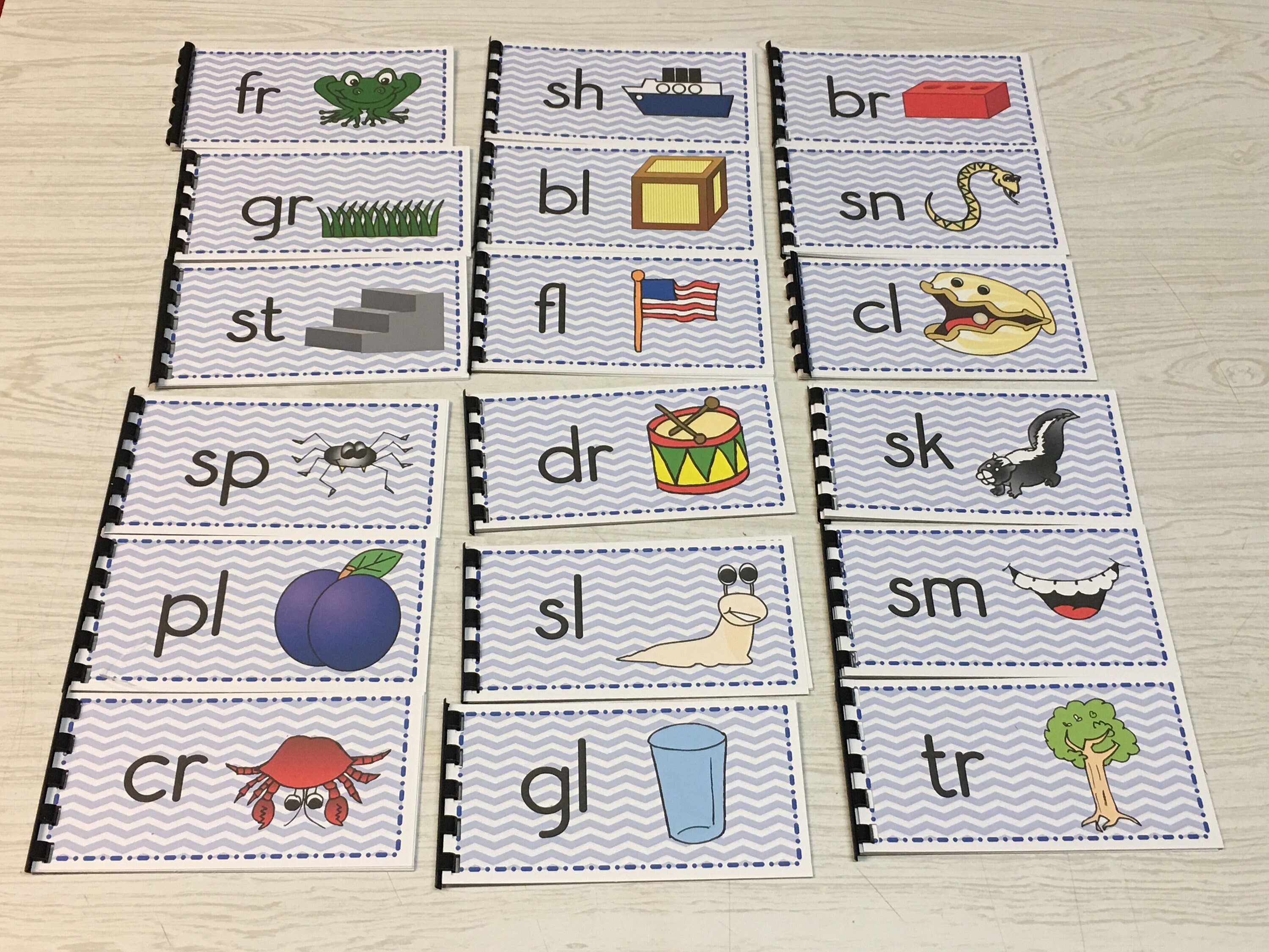 The Blue Series - 18 Beginning Consonant Blends Booklets - Montessori ...
